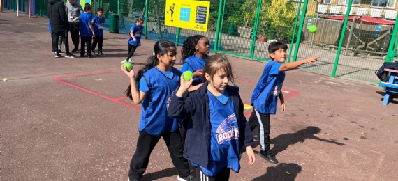 Curwen Primary School - Home