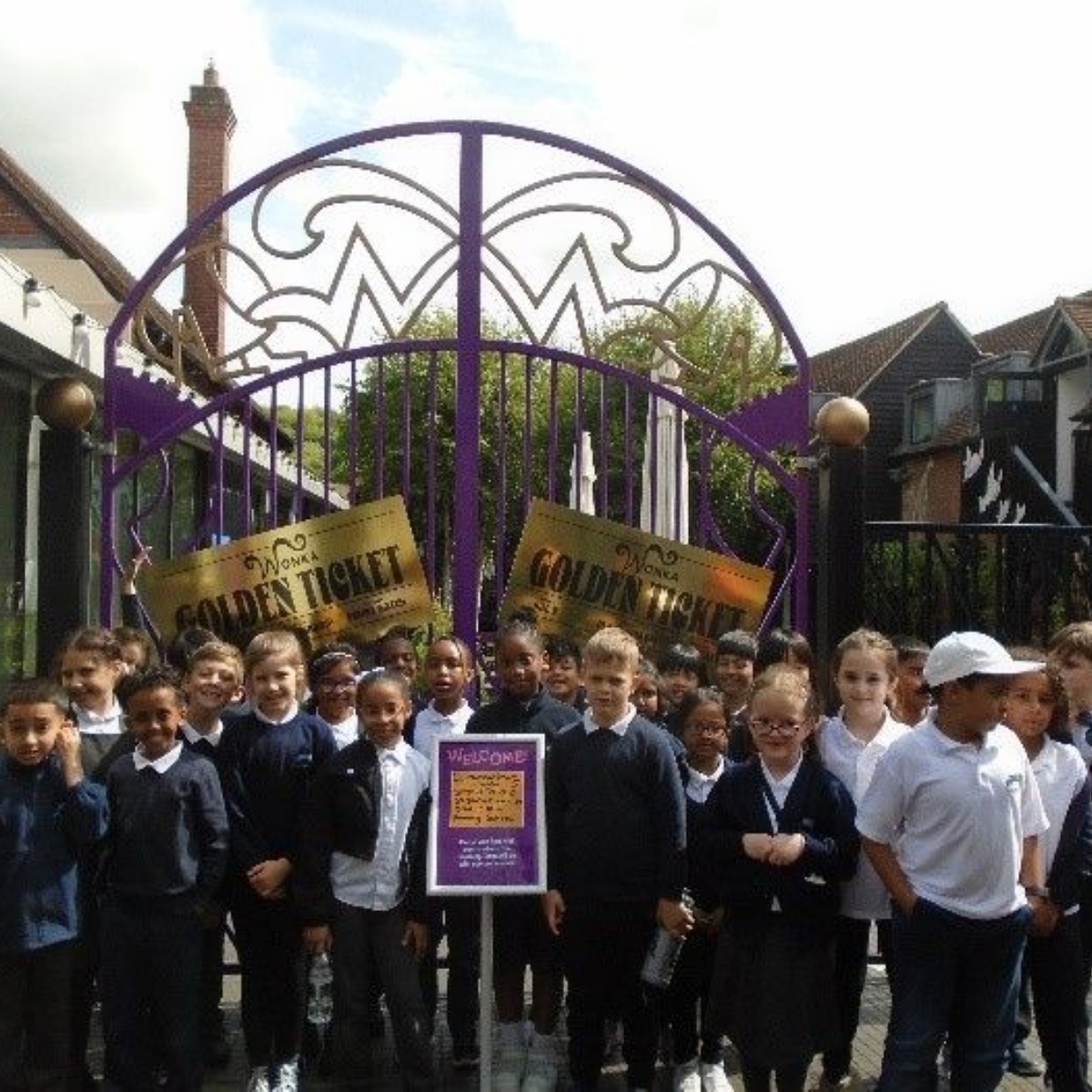 Curwen Primary School - Year 3 Visit the Museum